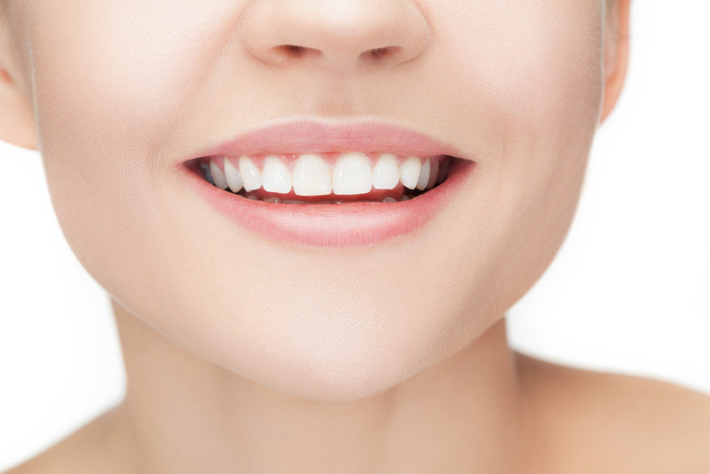 Color De Tus Dientes Qué Son Las Fundas Dentales? | Clínica Dental